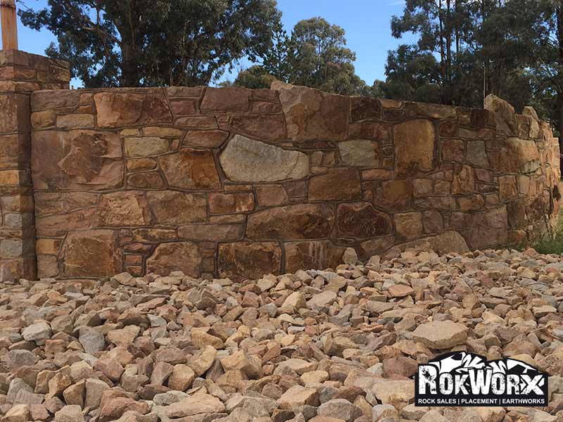 Rock Walls Melbourne: Feature Rock Walls & Retaining Rock Walls