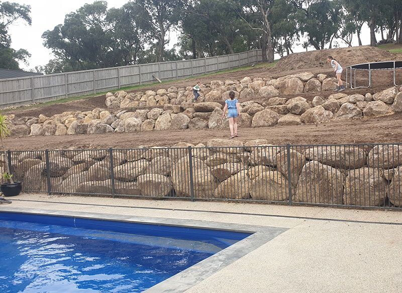 Rock Walls Melbourne: Feature Rock Walls & Retaining Rock Walls