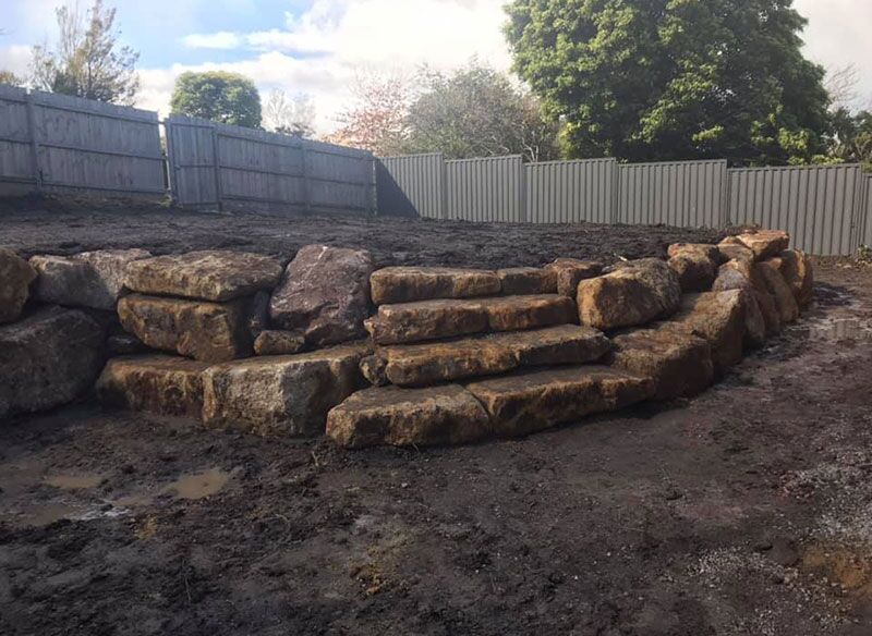 Rock Walls Melbourne: Feature Rock Walls & Retaining Rock Walls